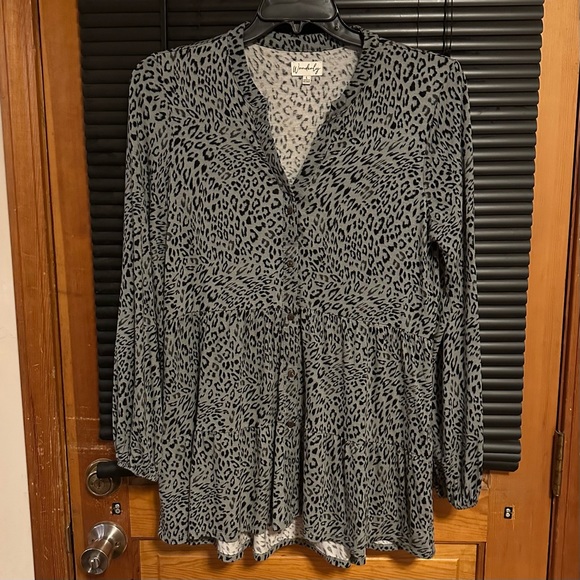 Wonderly | Tops | 4 Wonderly Long Sleeve Julianna Crepe Button Down ...